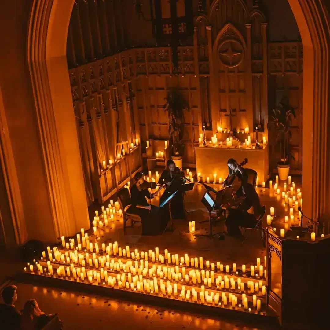 Koncert Muzyki Ludovico Einaudiego i Yanna Tiersena przy świecach ... Koncert Muzyki Ludovico Einaudiego i Yanna Tiersena przy świecach ...