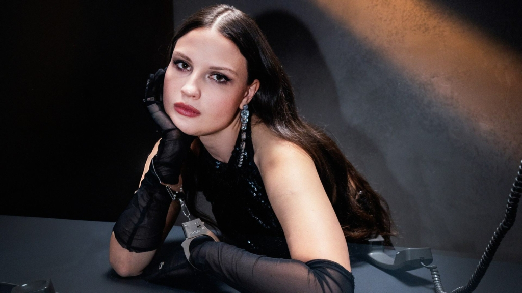 Julia Rocka z drugim albumem “Gorset". Artystka zrzuca presję i wraca ...