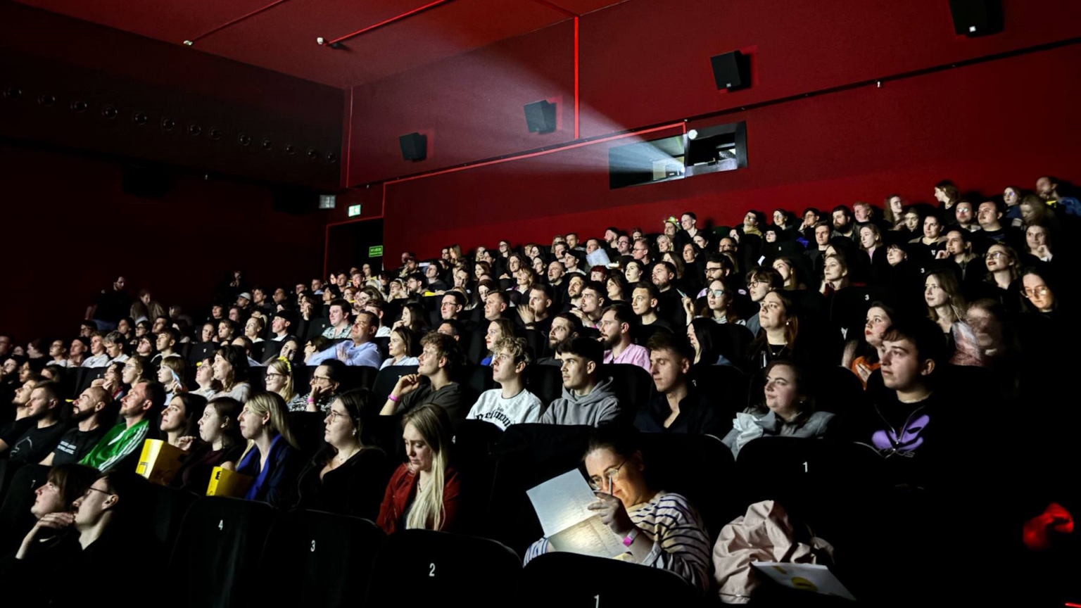 Eurowizja 2025: wygrywa Austria! Statuetkę otrzymał JJ! | eBilet NOW