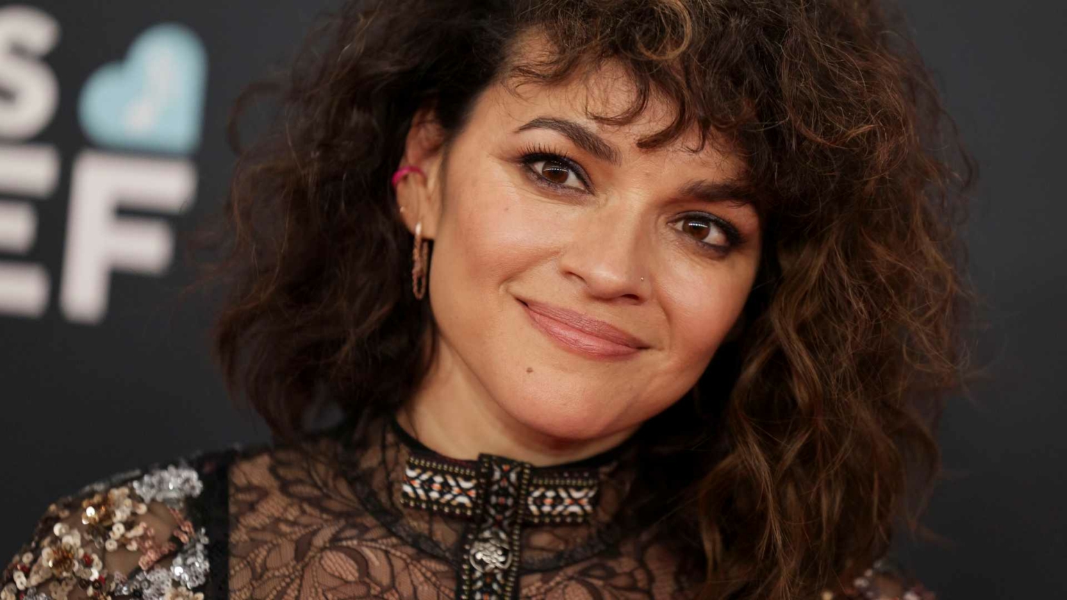 Sia wydaje "Reasonable Woman". Z kim współpracowała wokalistka ...